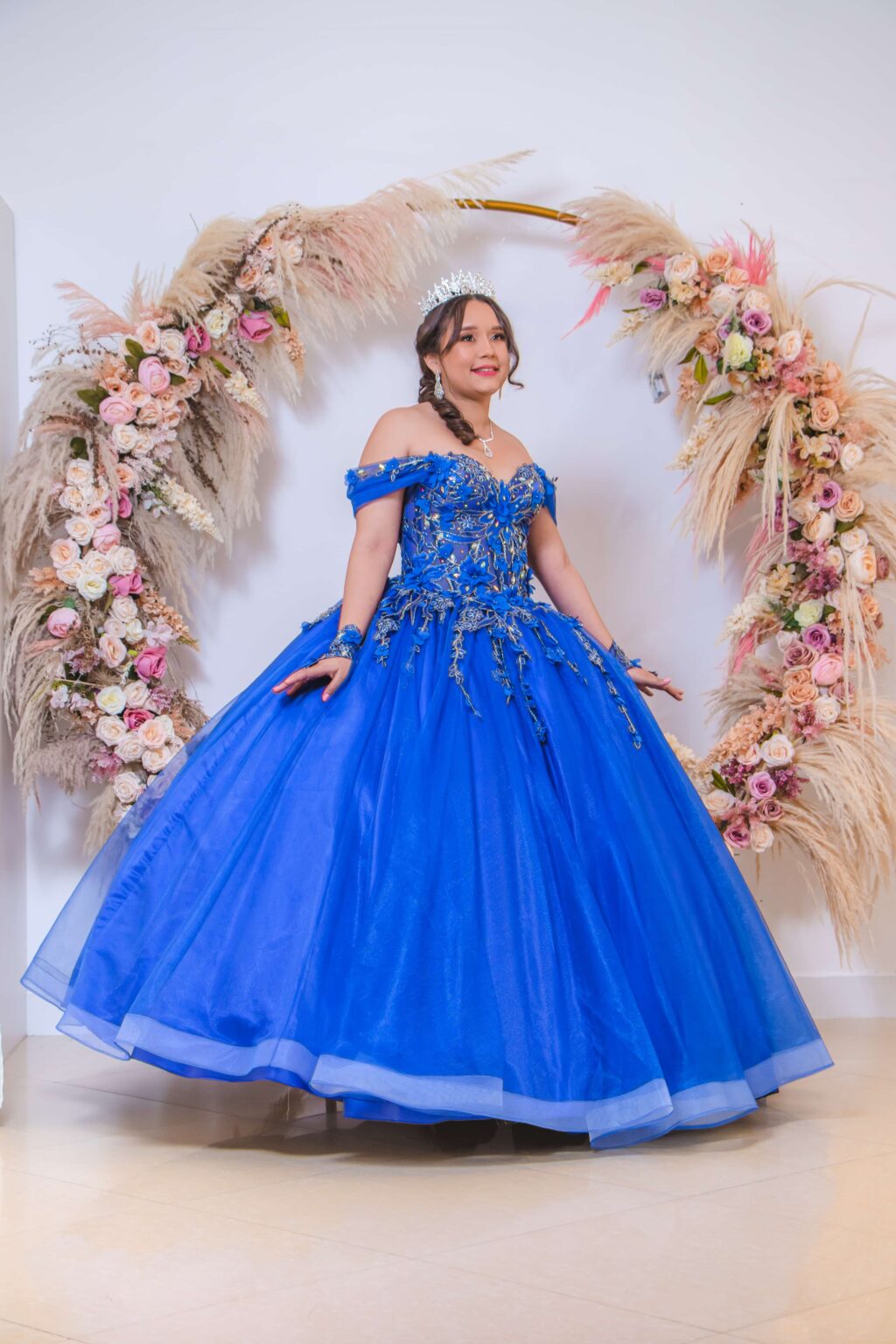 Vestido de 15 años color azulino con mangas caidas - Mechita Collection