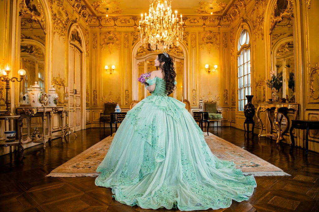 Vestido de 15 años color Verde Manzana en bustier con escote corazón ...